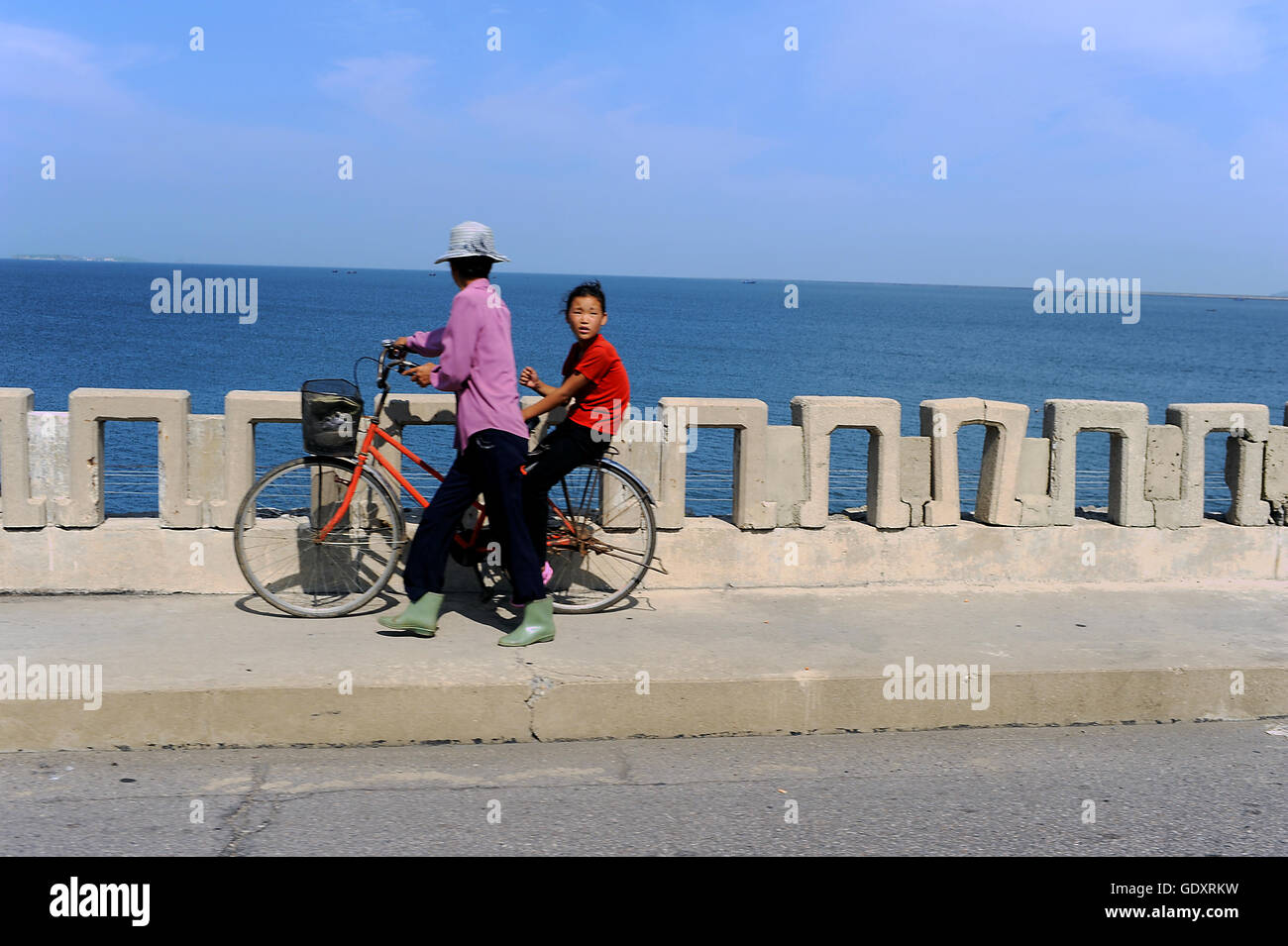 NORTH KOREA. Nampo. 2012. Nampo sea barrage Stock Photo - Alamy