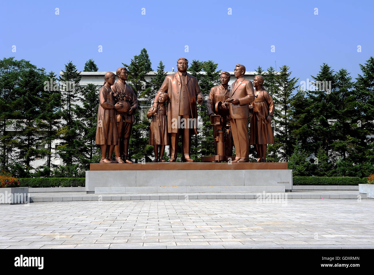 NORTH KOREA. Pyongyang. 2012. Bronze statue of Kim Il Sung Stock Photo ...
