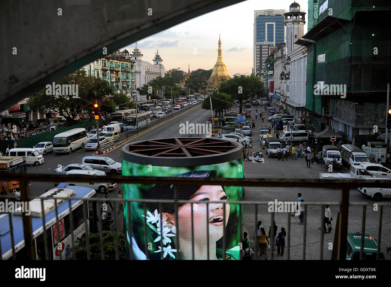 MYANMAR. Yangon. 2015. Sule Square Stock Photo - Alamy