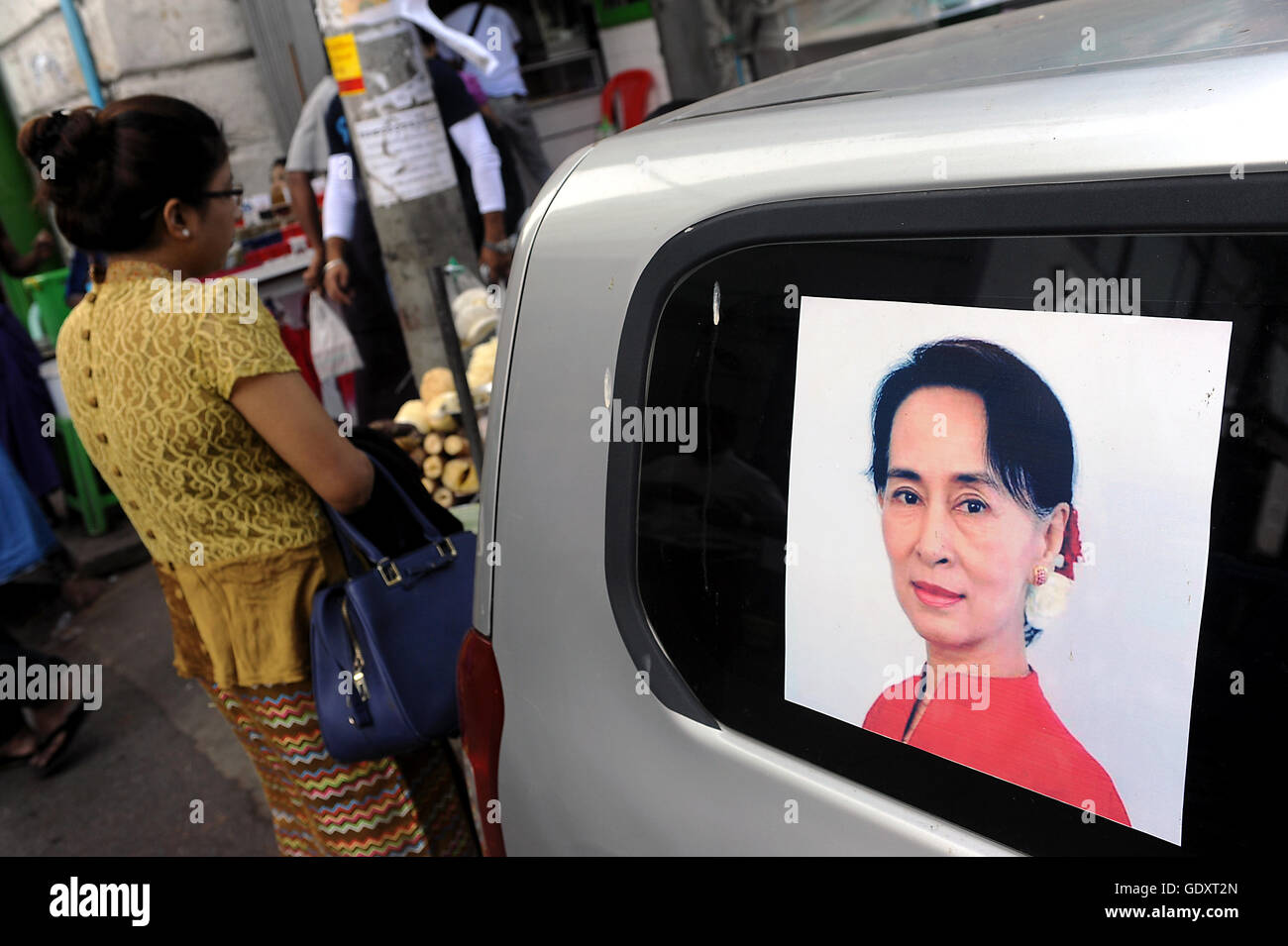The first lady of myanmar hi-res stock photography and images - Alamy