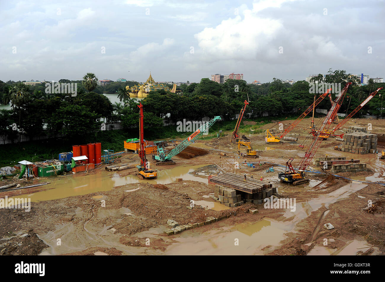 Construction building yangon myanmar hi-res stock photography and images - Alamy