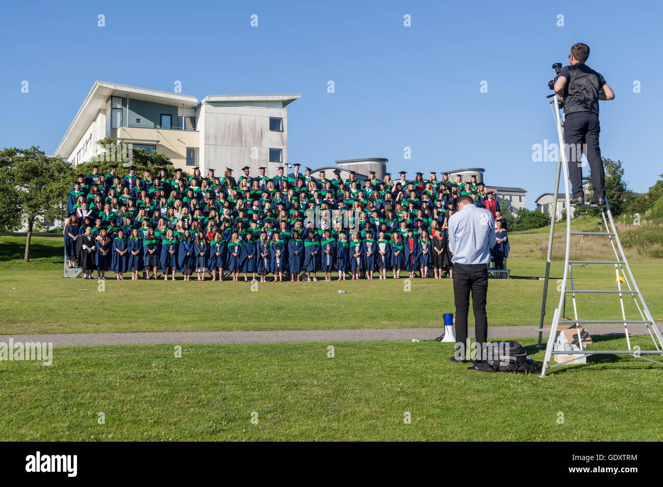 Student graduation hats hi-res stock photography and images - Alamy