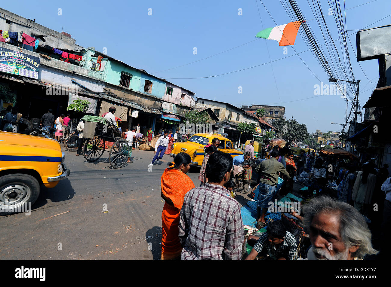 INDIA. Kolkata. 2011. Street scene Stock Photo - Alamy