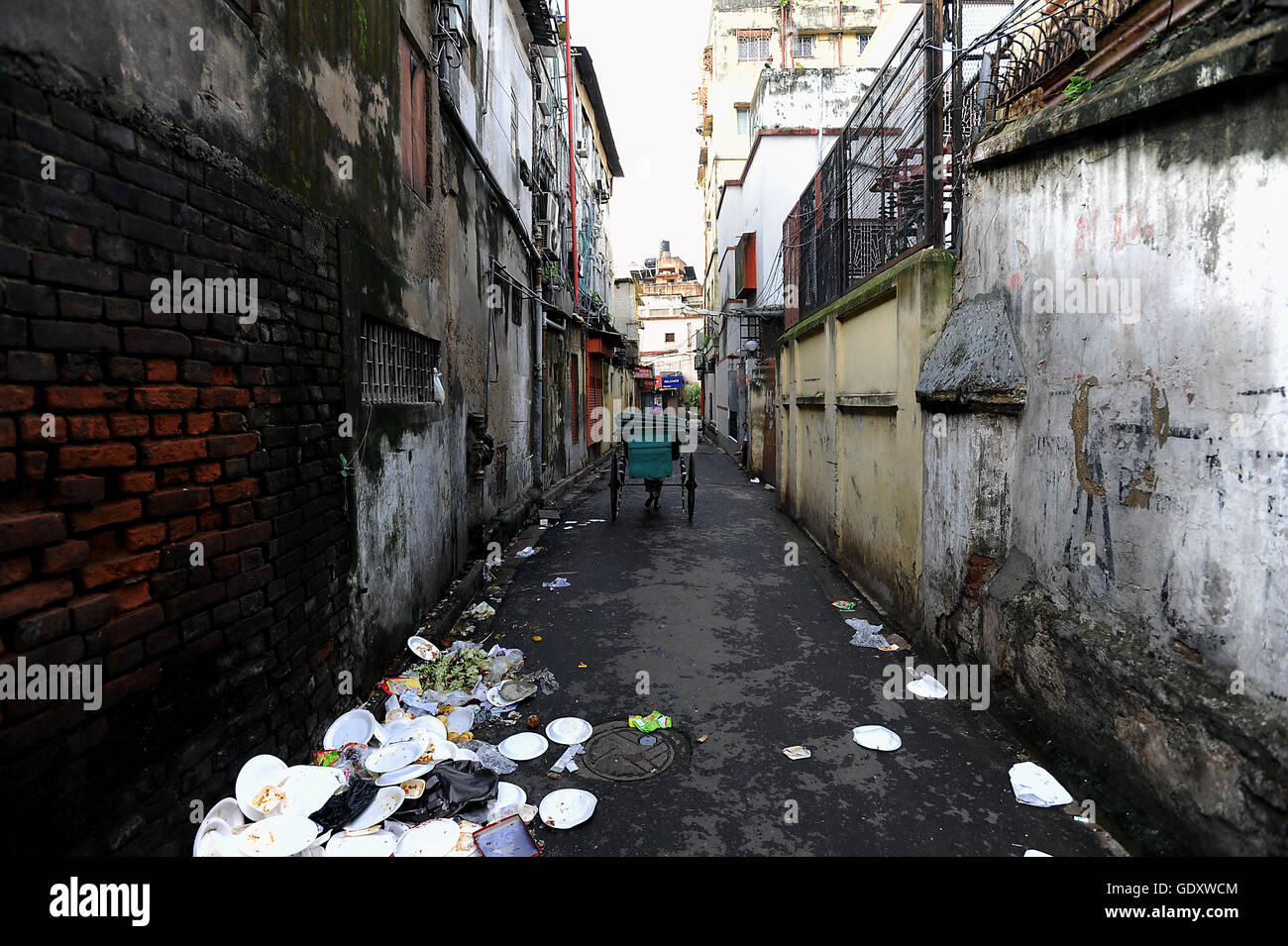 INDIA. Kolkata. 2011. Street scene Stock Photo - Alamy