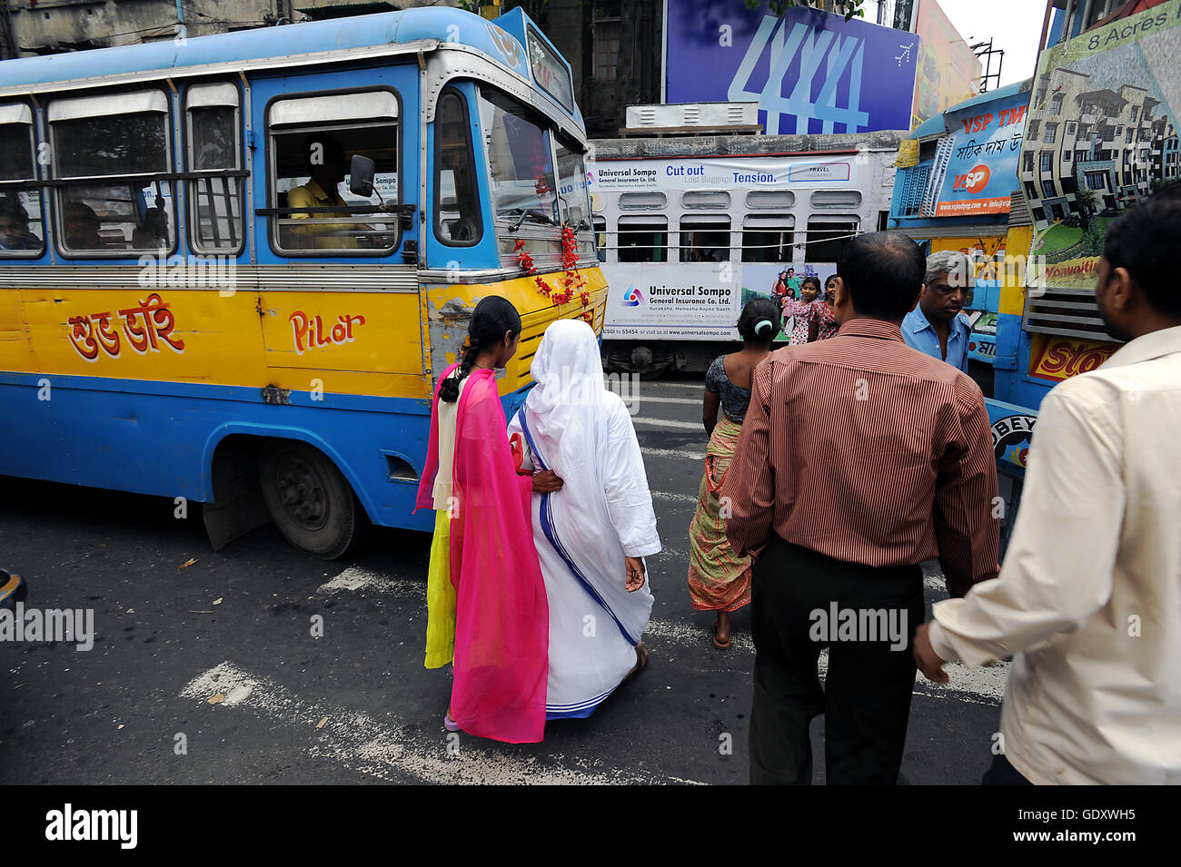 India kolkata 2011 street hi-res stock photography and images - Alamy
