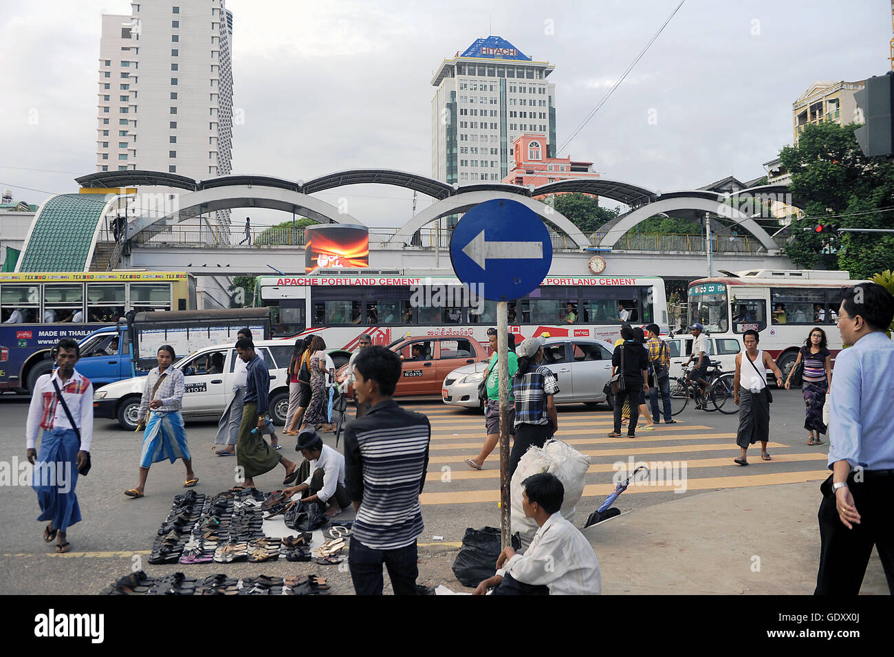 Sule square hi-res stock photography and images - Alamy