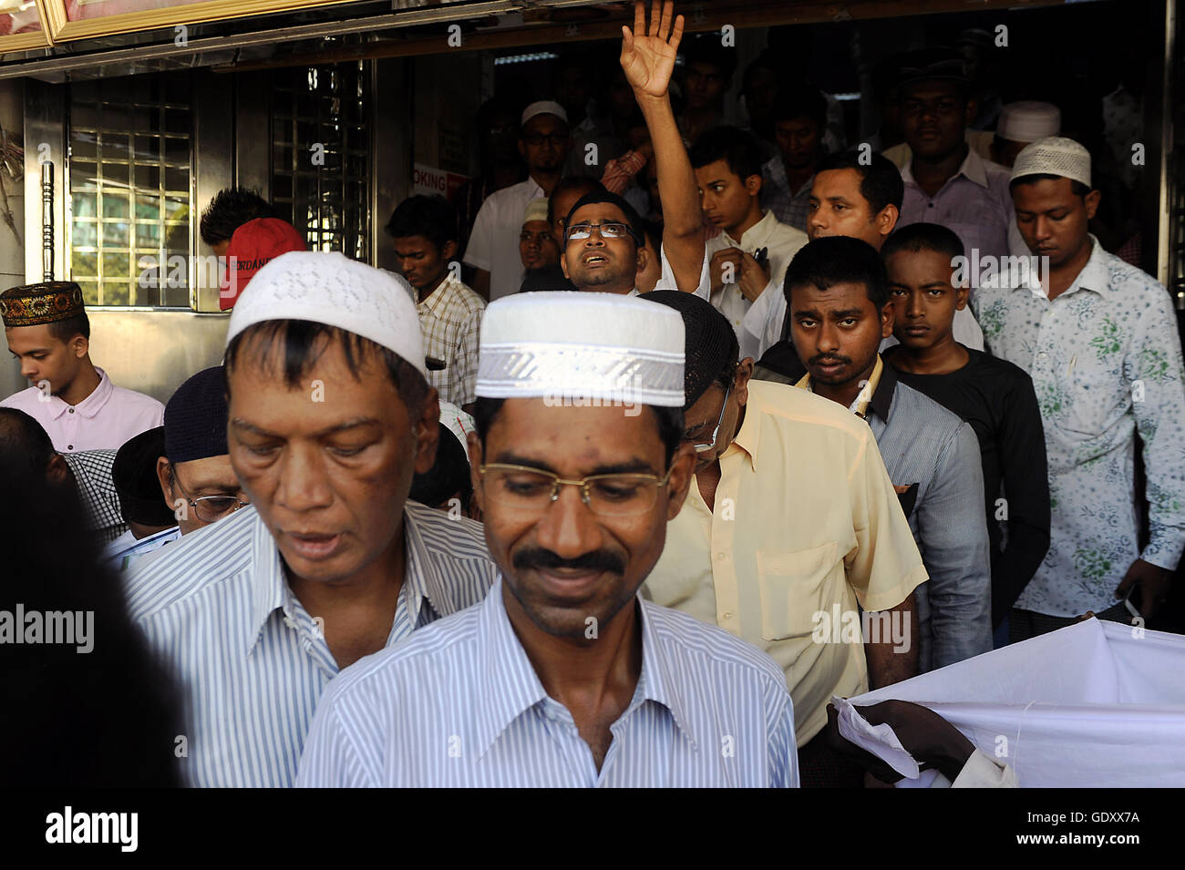 Burmese muslims hi-res stock photography and images - Alamy
