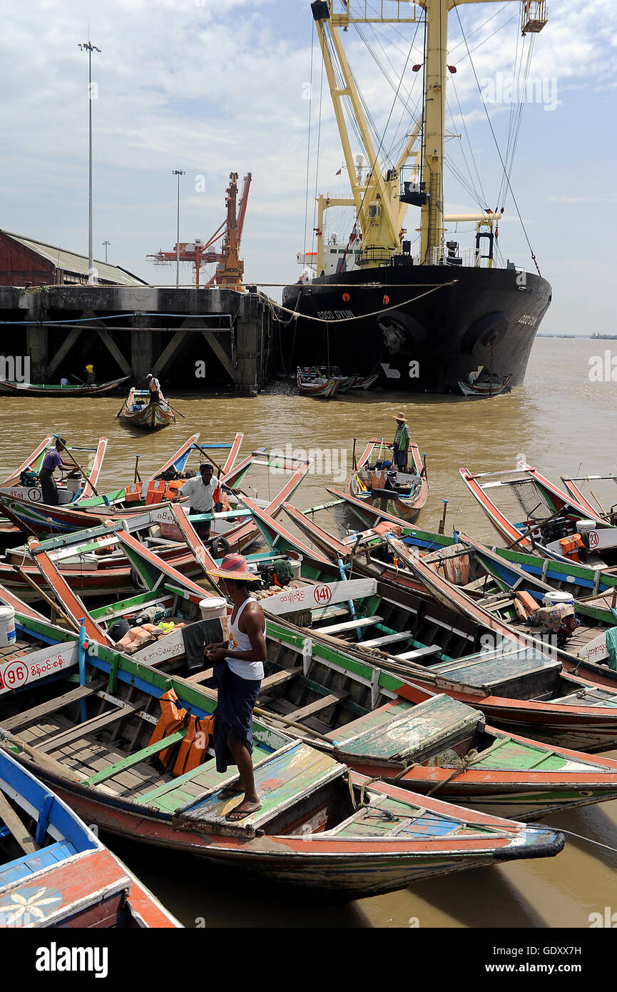 Yangon rangoon river road hi-res stock photography and images - Alamy