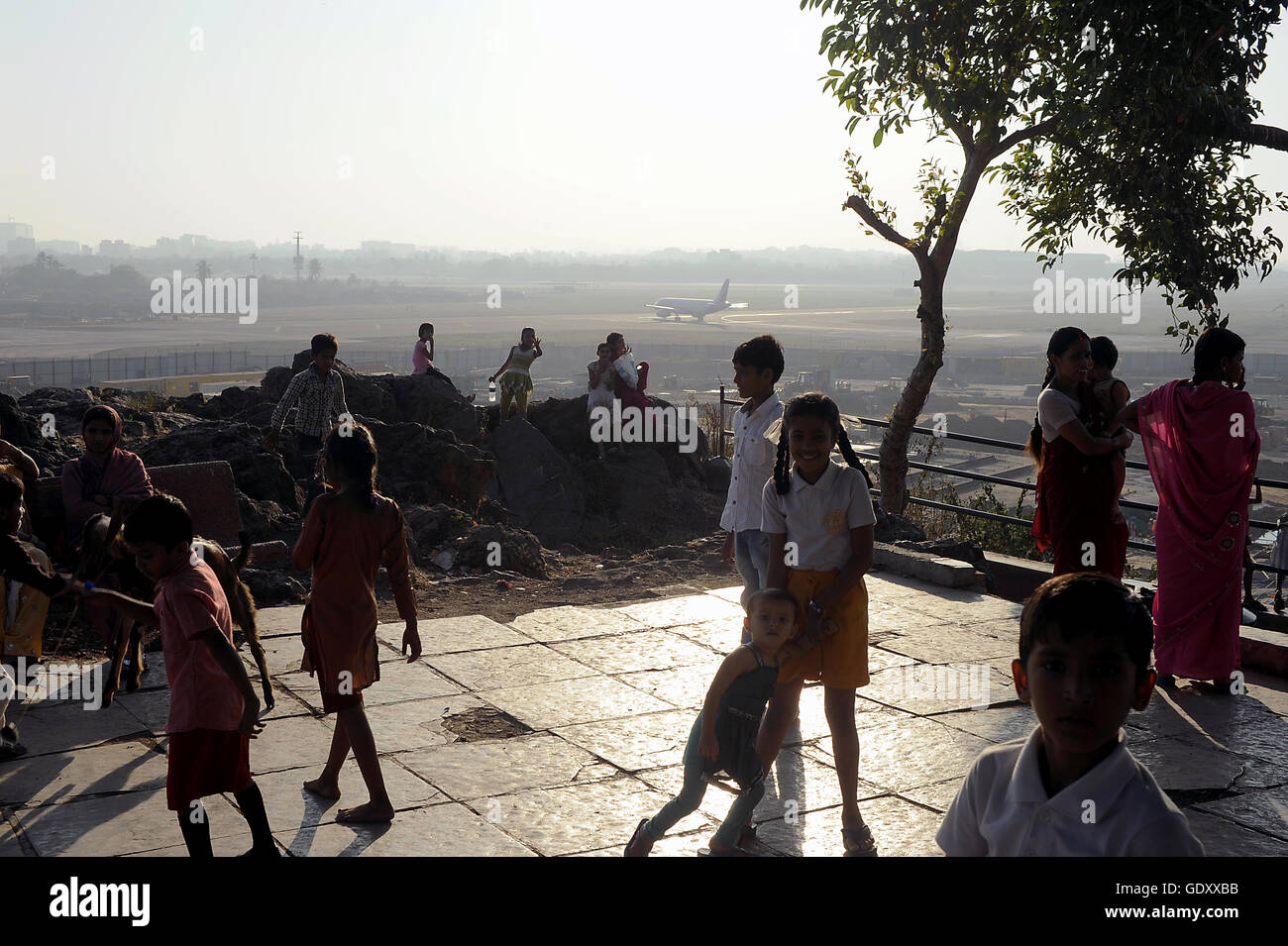 India mumbai 2011 jari mari hi-res stock photography and images - Alamy