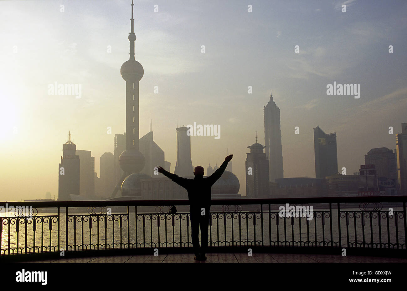 CHINA. Shanghai. 2005. Good morning Shanghai Stock Photo - Alamy
