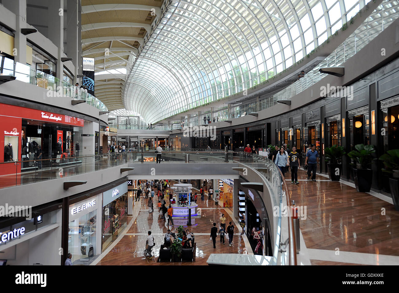 SINGAPORE. 2014. The Shoppes Stock Photo - Alamy