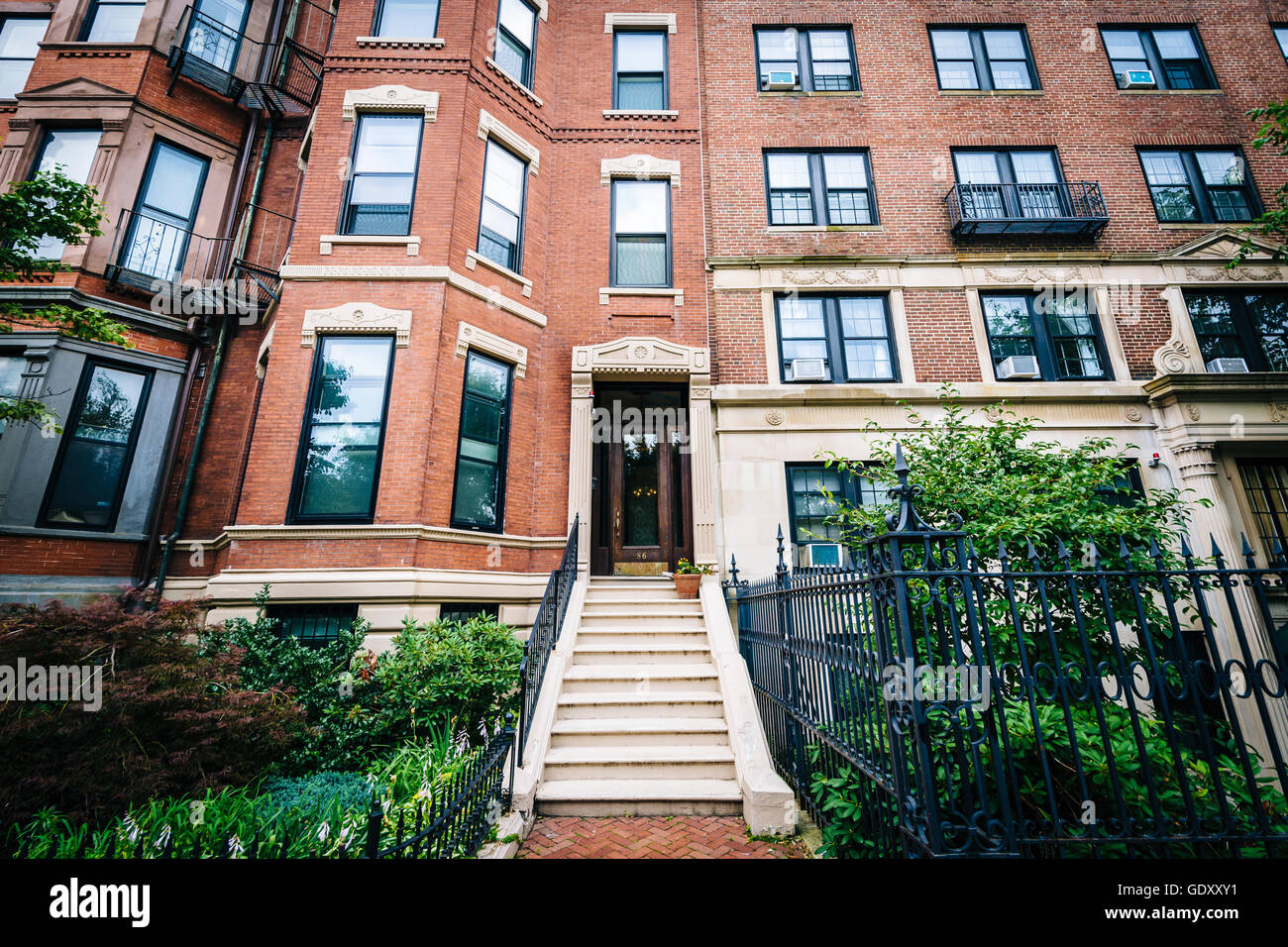 Rowhome hi-res stock photography and images - Alamy