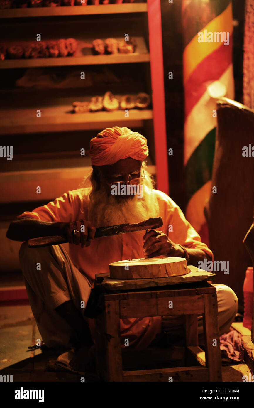 Indian man working on wood hi-res stock photography and images - Alamy