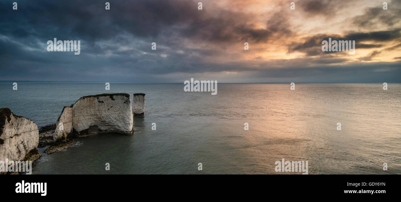 Sunrise over sea cliffs clouds hi-res stock photography and images - Alamy
