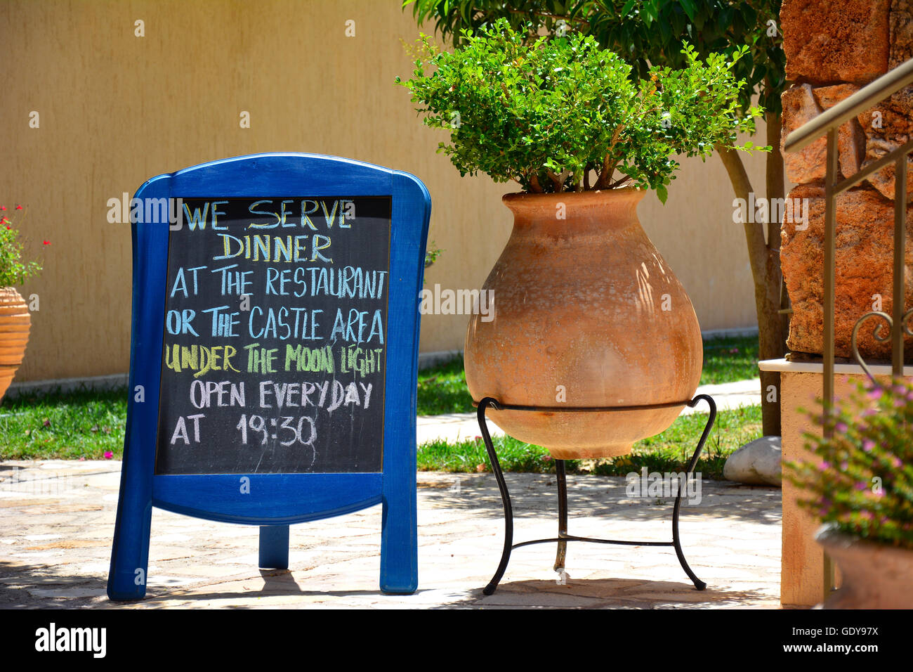 Greek urn hi-res stock photography and images - Alamy
