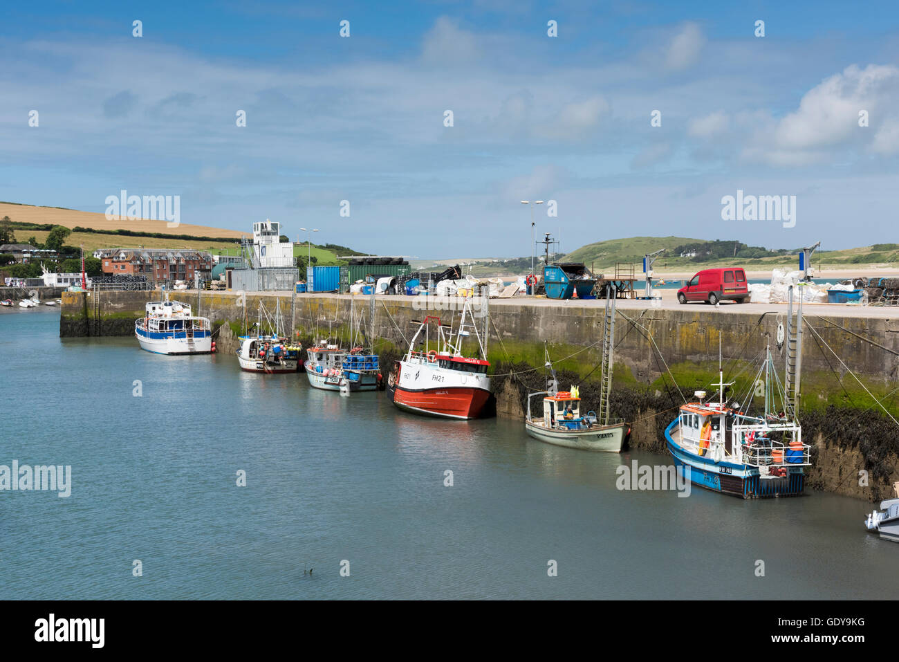 English commercial docks dock hi-res stock photography and images - Alamy