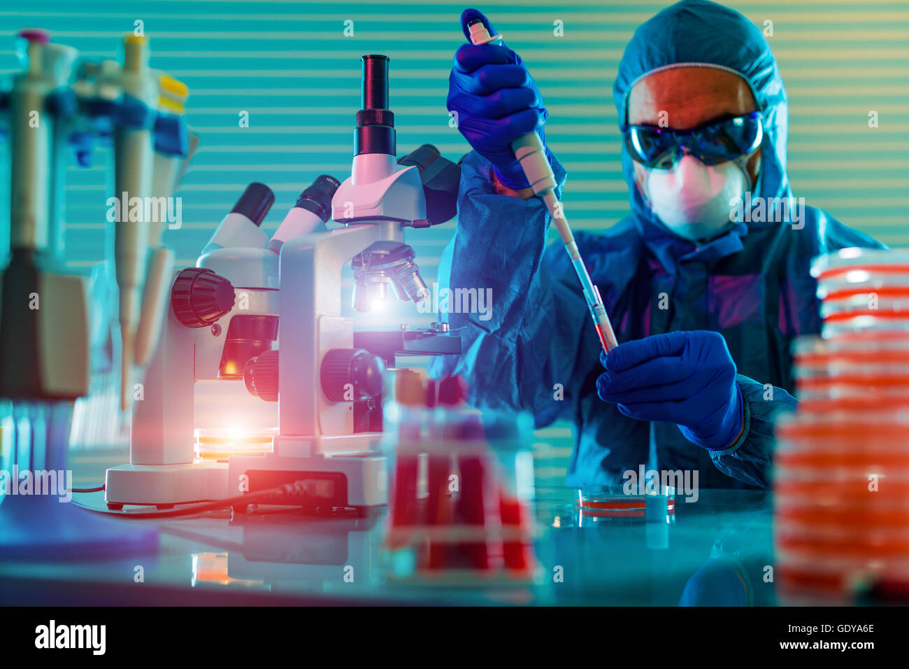 Microbiology infection hi-res stock photography and images - Alamy