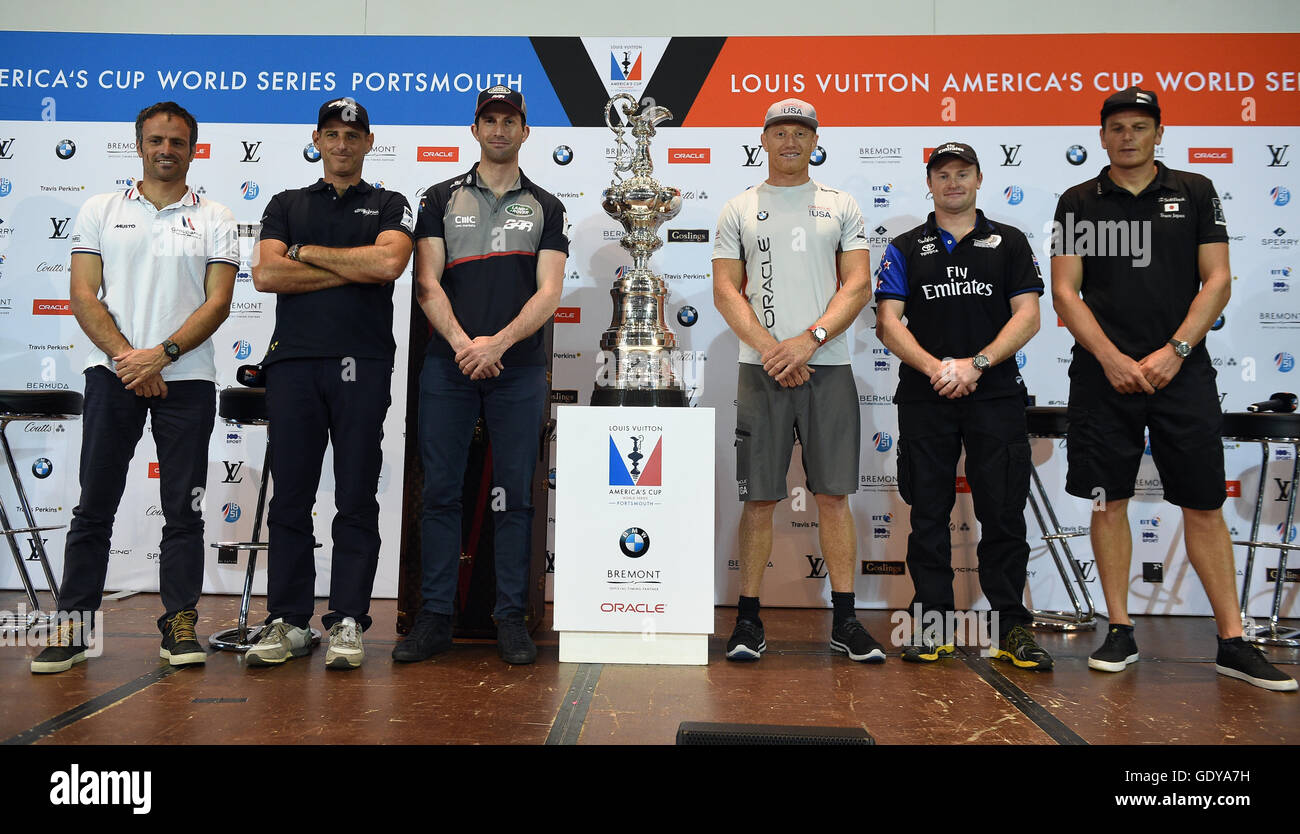 Skipper dean barker pose for hi-res stock photography and images - Alamy