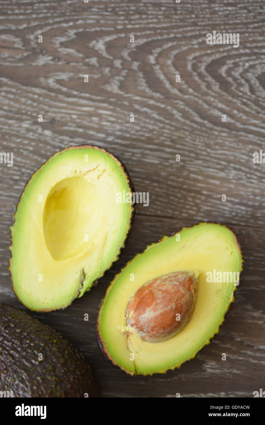 Fresh avocado fruit cross section Stock Photo - Alamy
