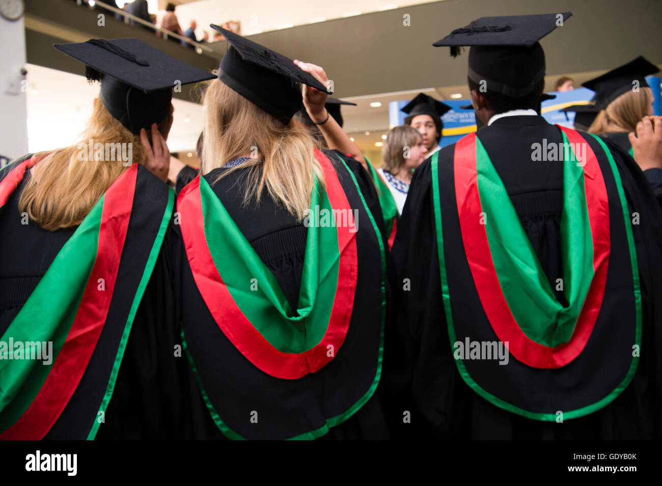 Graduate graduation graduating graduand hi-res stock photography and ...
