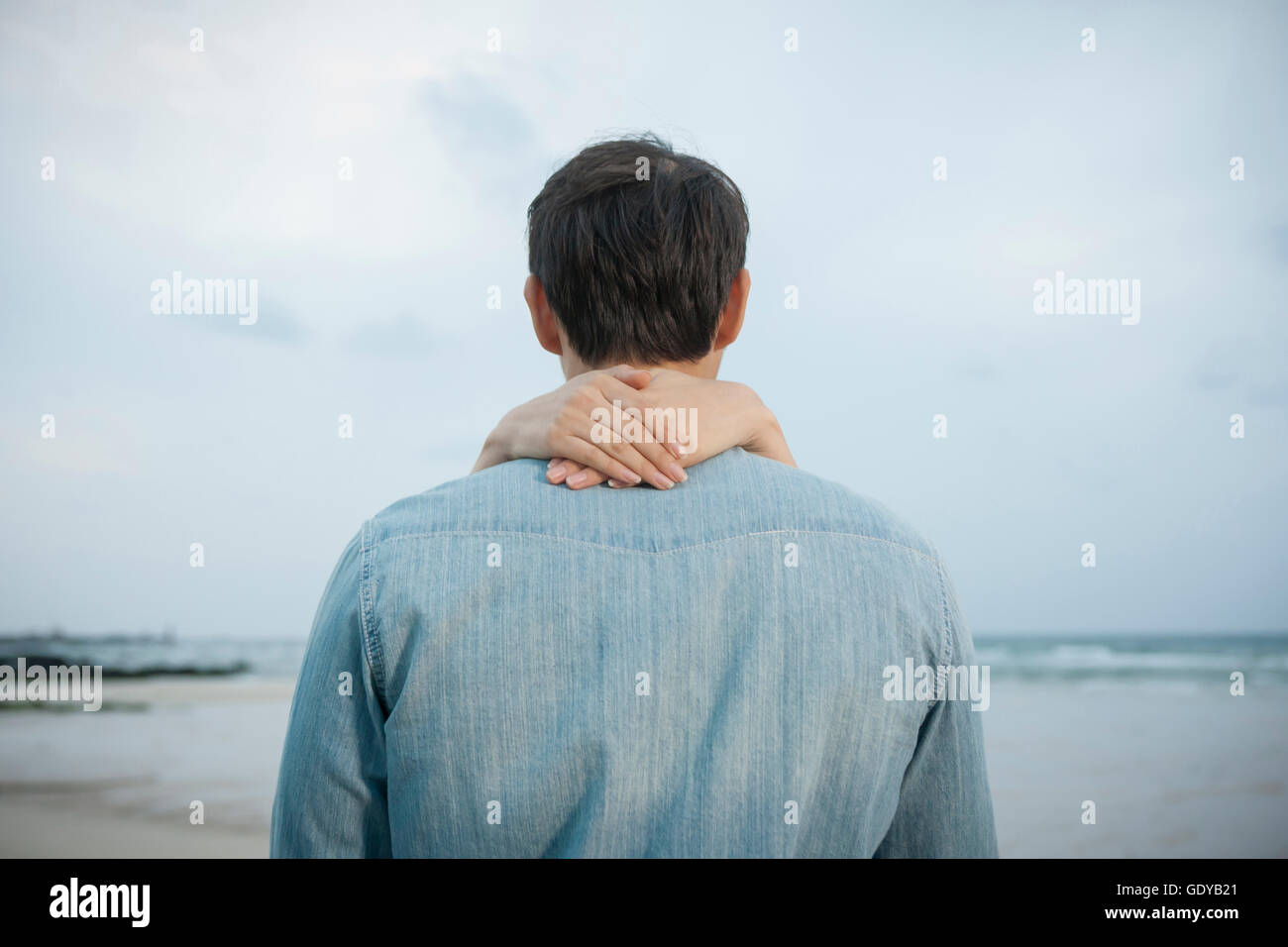 Hugging back hi-res stock photography and images - Alamy