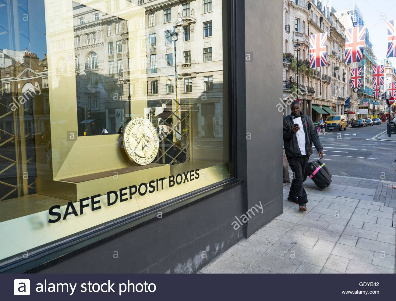 Sharps Box Stock Photos & Sharps Box Stock Images - Alamy