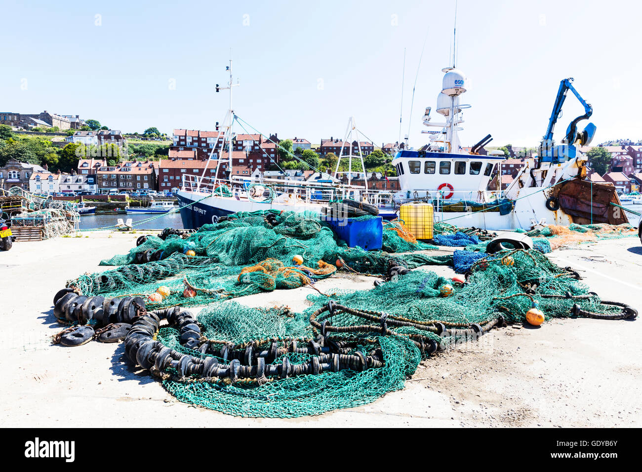 Whitby fishing hi-res stock photography and images - Alamy