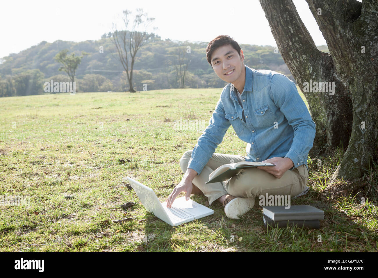 Young man in front of the computer hi-res stock photography and images ...