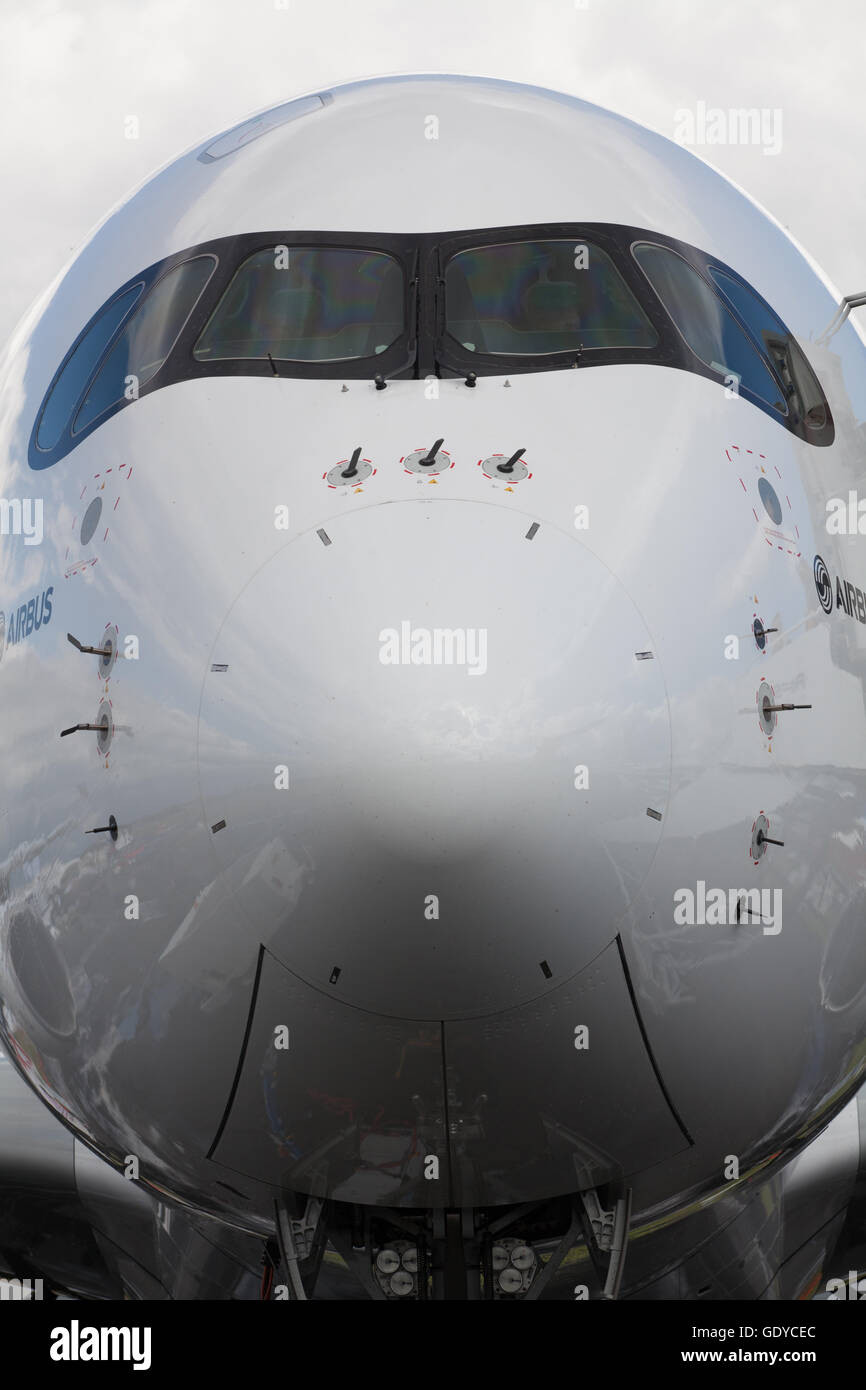 Airbus nose hi-res stock photography and images - Alamy