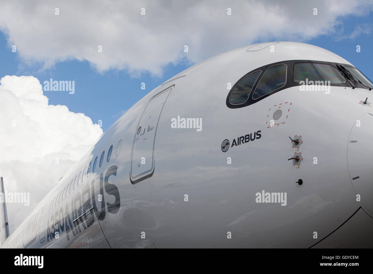 Nose of the airbus hi-res stock photography and images - Alamy