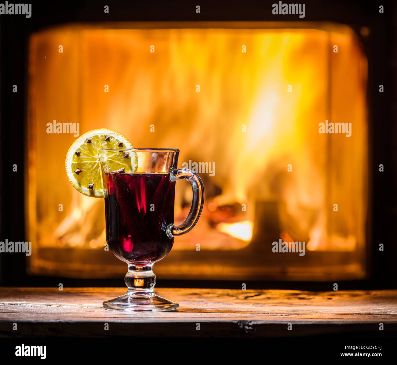 Flaming cinnamon hi-res stock photography and images - Alamy