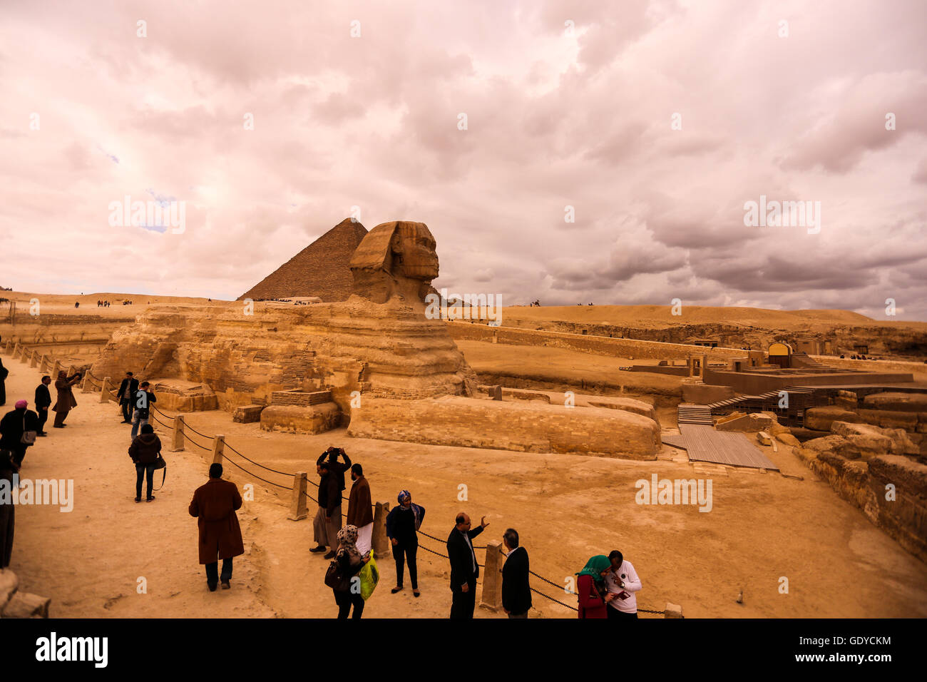 Tourists viewing the sphinx at Giza, Cairo, Egypt Stock Photo - Alamy