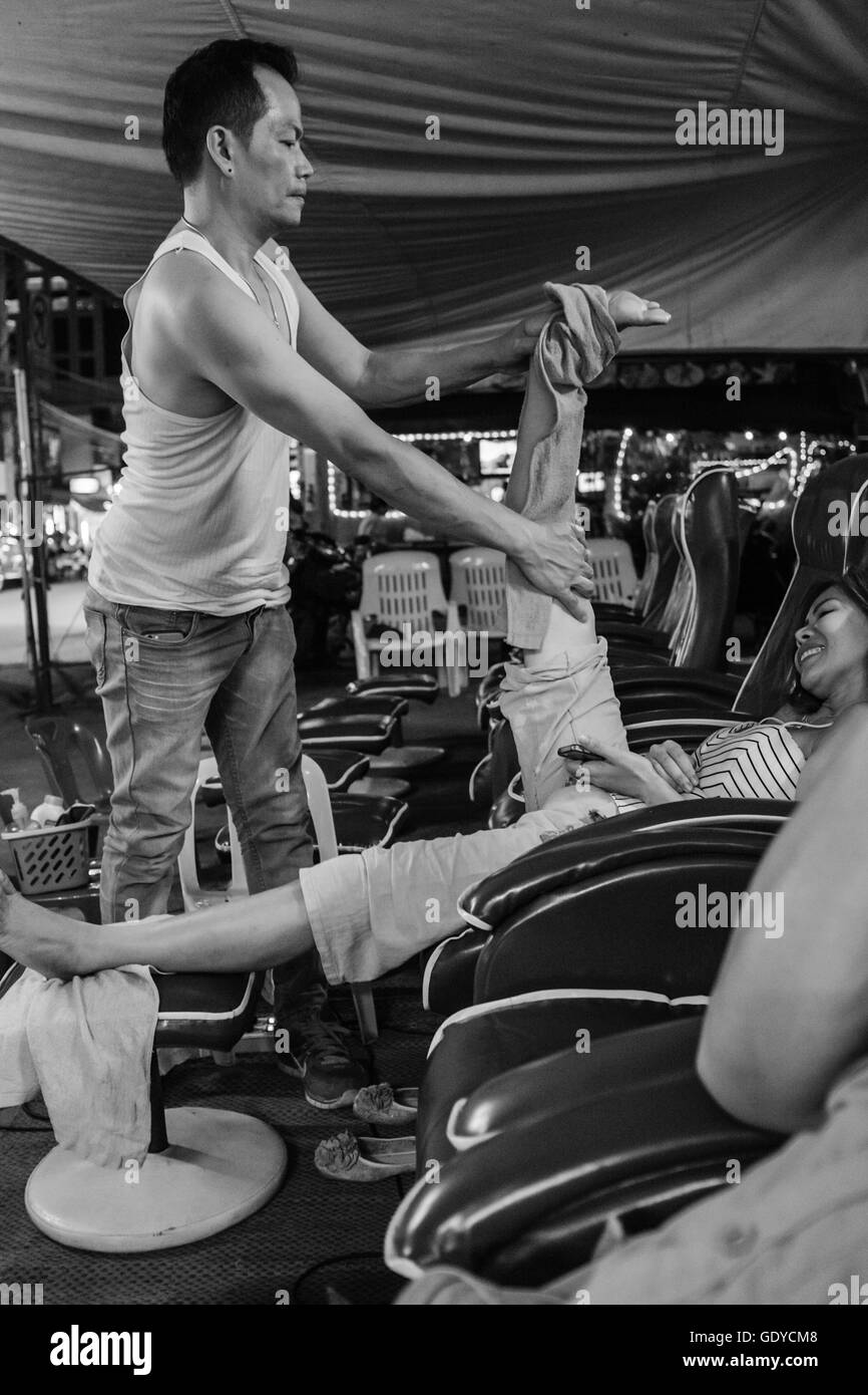 Bending feet hi-res stock photography and images - Alamy