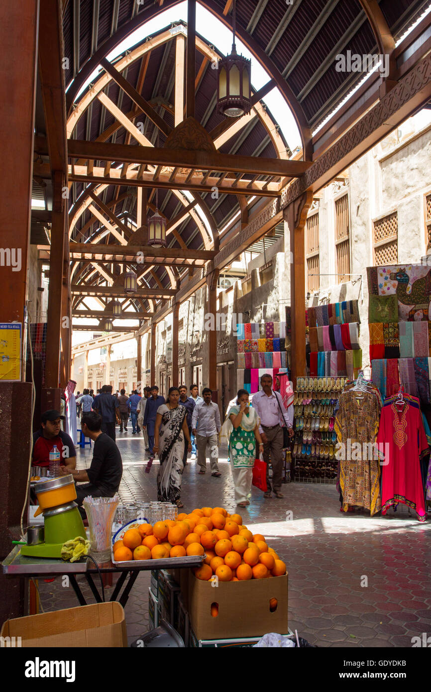 Dubai Souk, UAE Stock Photo - Alamy