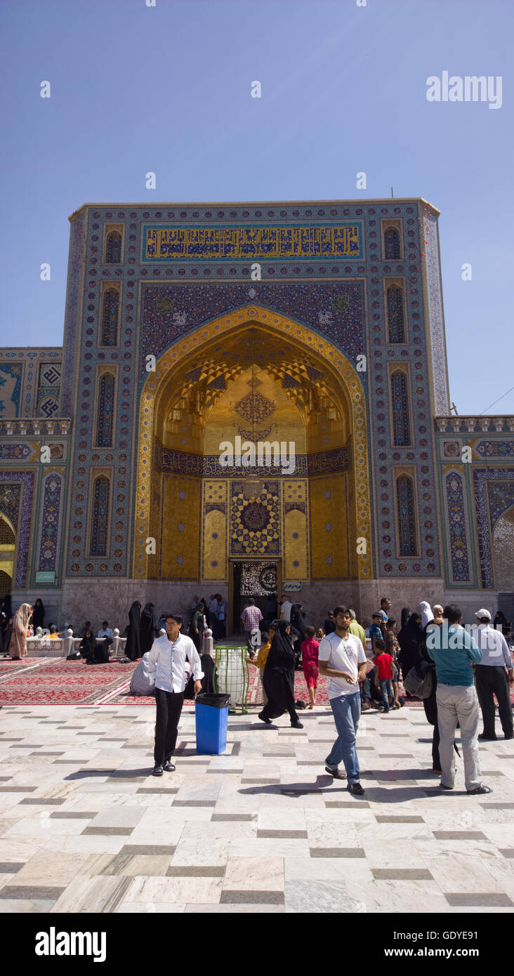 Prayer at the shrine of Imam Ali bin Mussa Alrida Stock Photo - Alamy