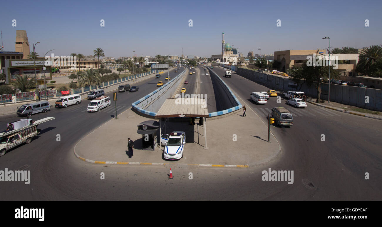 Baghdad iraq street hi-res stock photography and images - Alamy