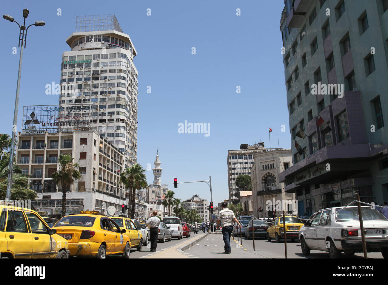 Image to the streets of the city of Damascuswhich show the streets and ...