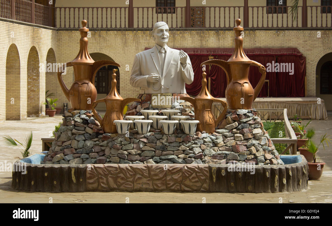 Statue of the poet Mohammad Jawahiri in Mutanabi Street, a street ...