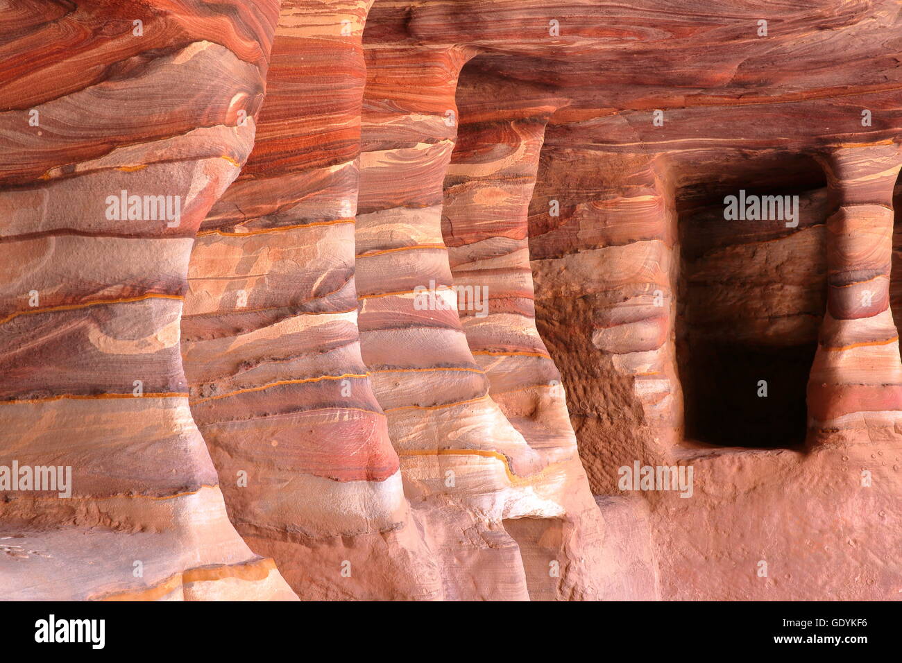 Jordan Sandstone Colour High Resolution Stock Photography and Images ...