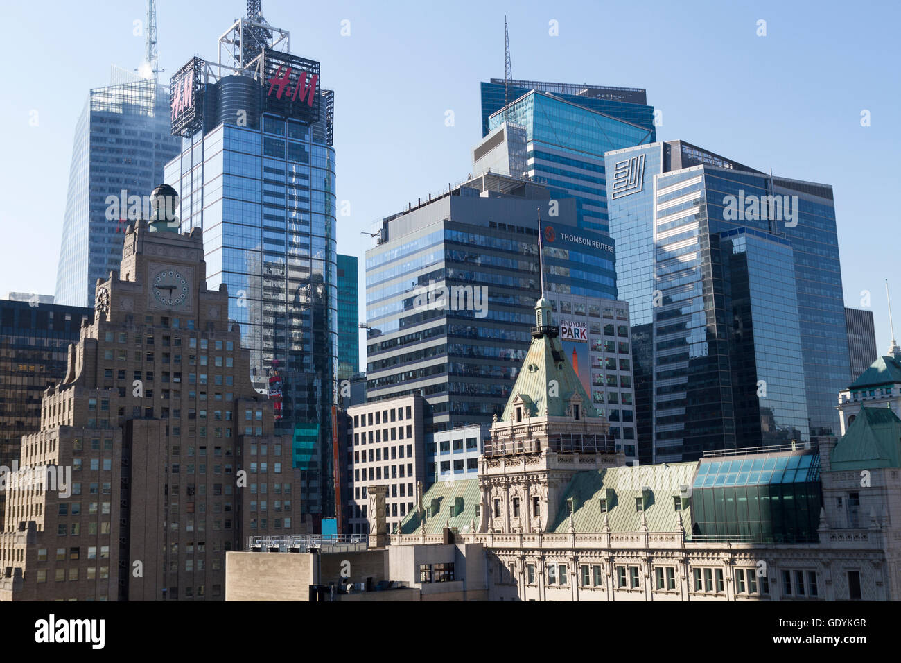 Buildings around times square hi-res stock photography and images - Alamy