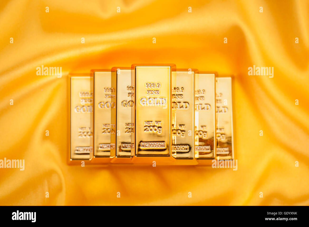 Yellow bars hi-res stock photography and images - Alamy