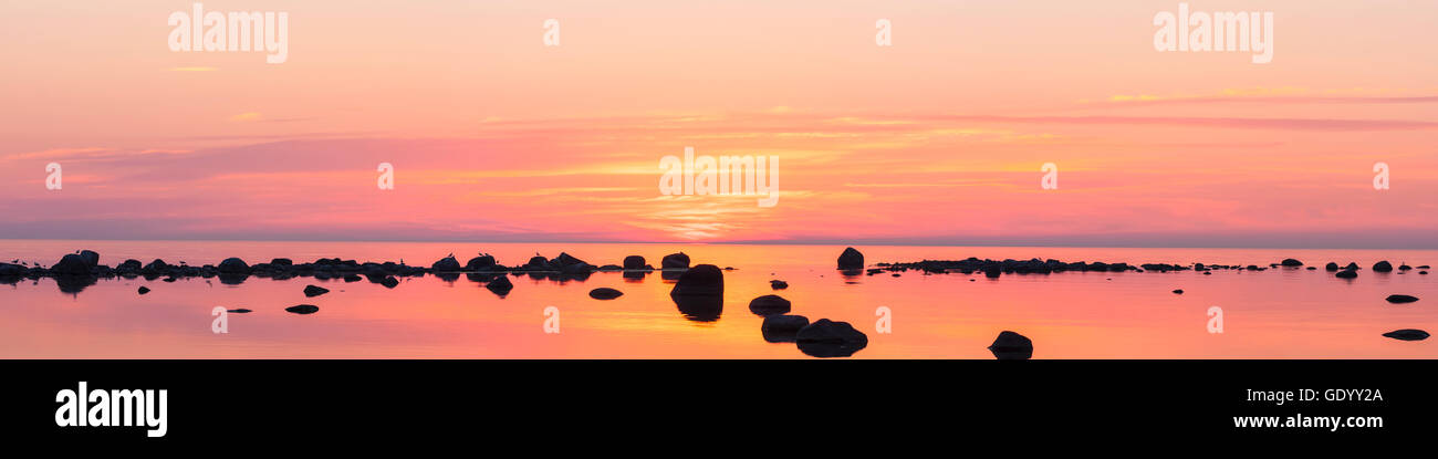 Golden summer sunset hi-res stock photography and images - Alamy