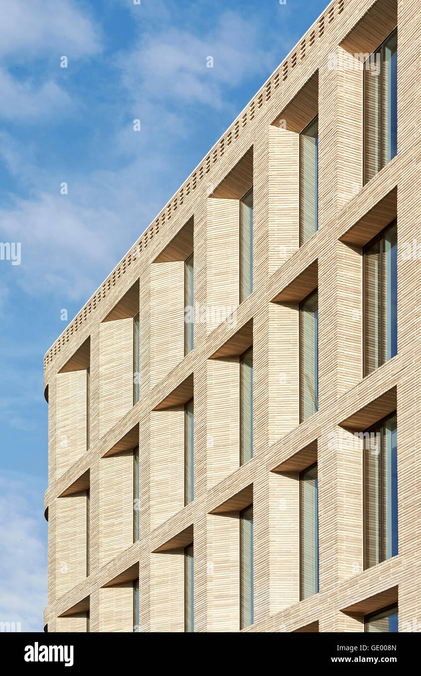 Detail of brick facade with window reveals. Turnmill Building, London ...