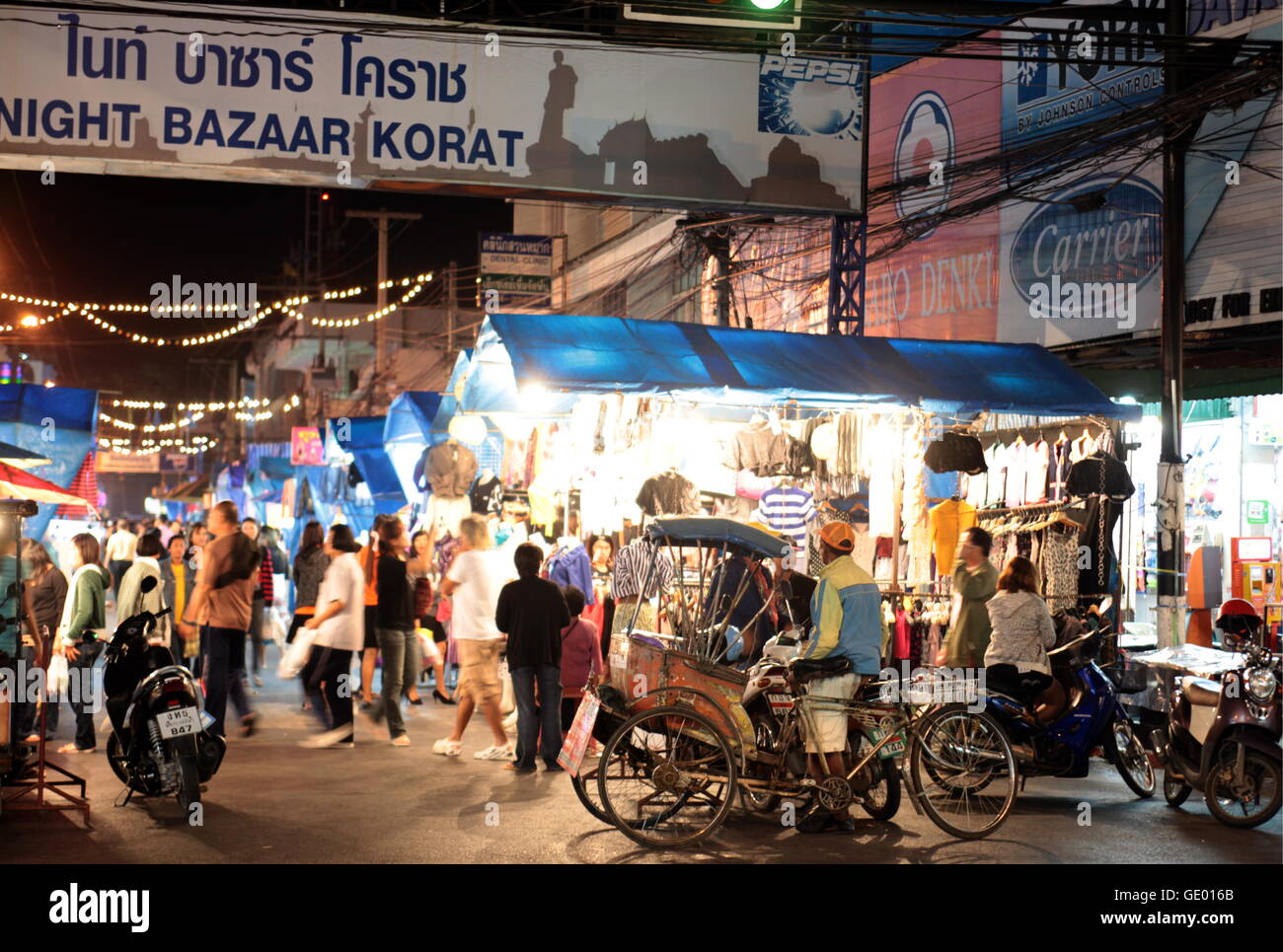 Khorat night market hi-res stock photography and images - Alamy