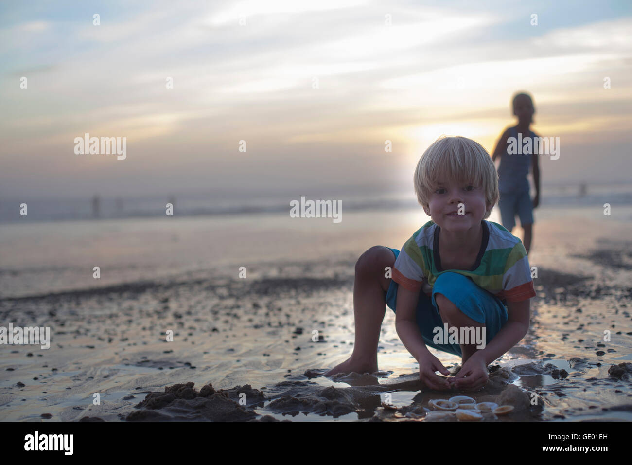 Seashells Boy Stock Photos & Seashells Boy Stock Images - Alamy