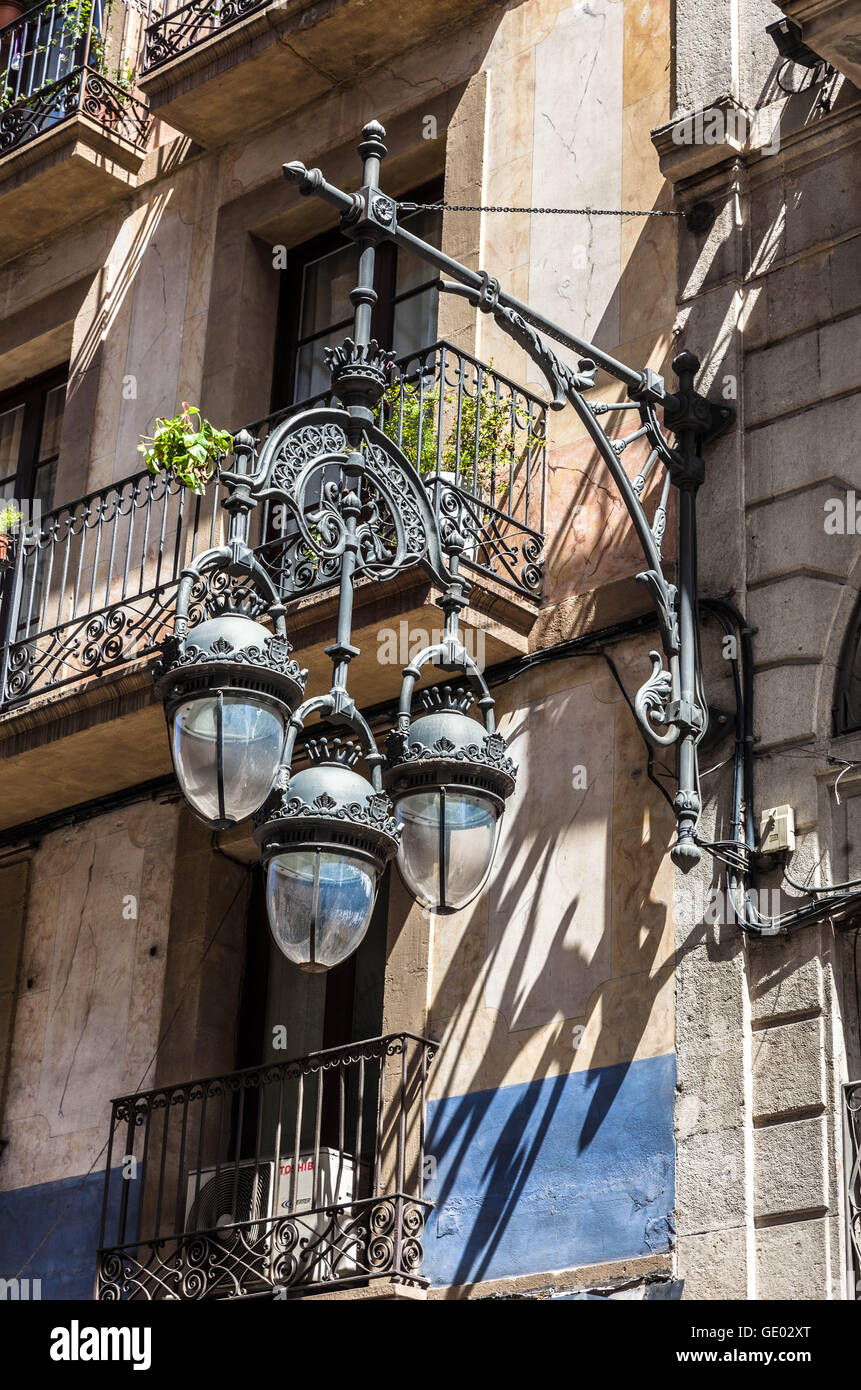 Classic street lighting hi-res stock photography and images - Alamy