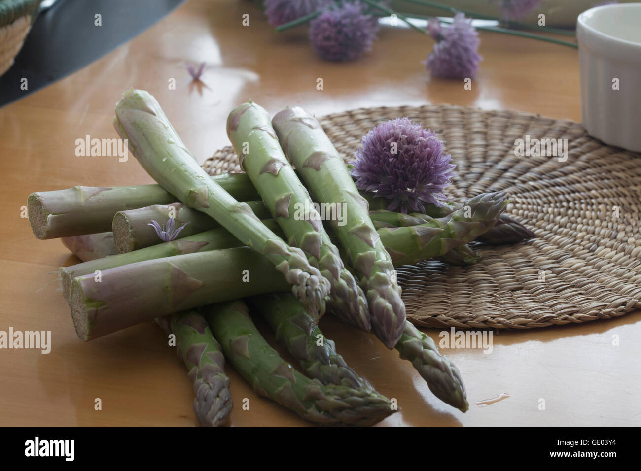 Asparagus officinalis flower hi-res stock photography and images - Alamy