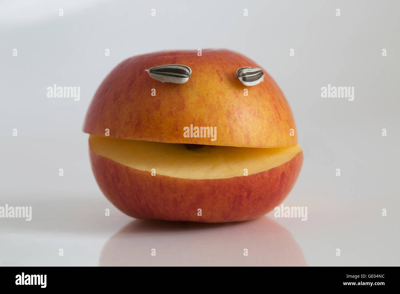Apple smiley hi-res stock photography and images - Alamy