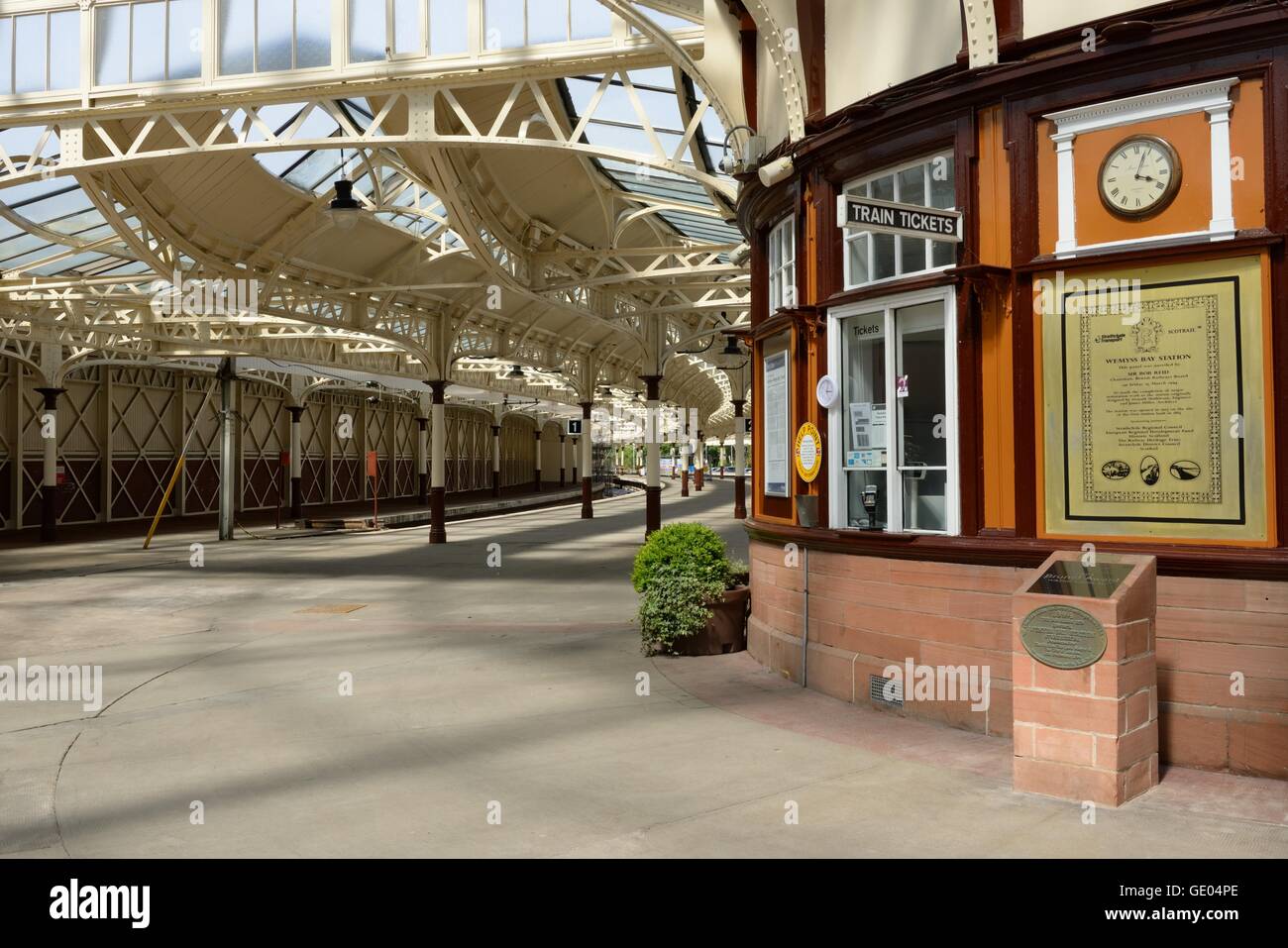 Edwardian train uk hi-res stock photography and images - Alamy