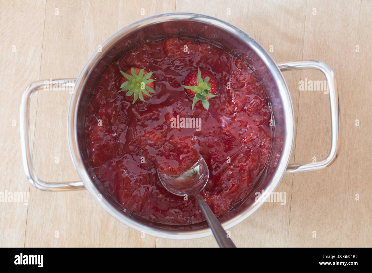 Smiley face made up with fruits hi-res stock photography and images - Alamy